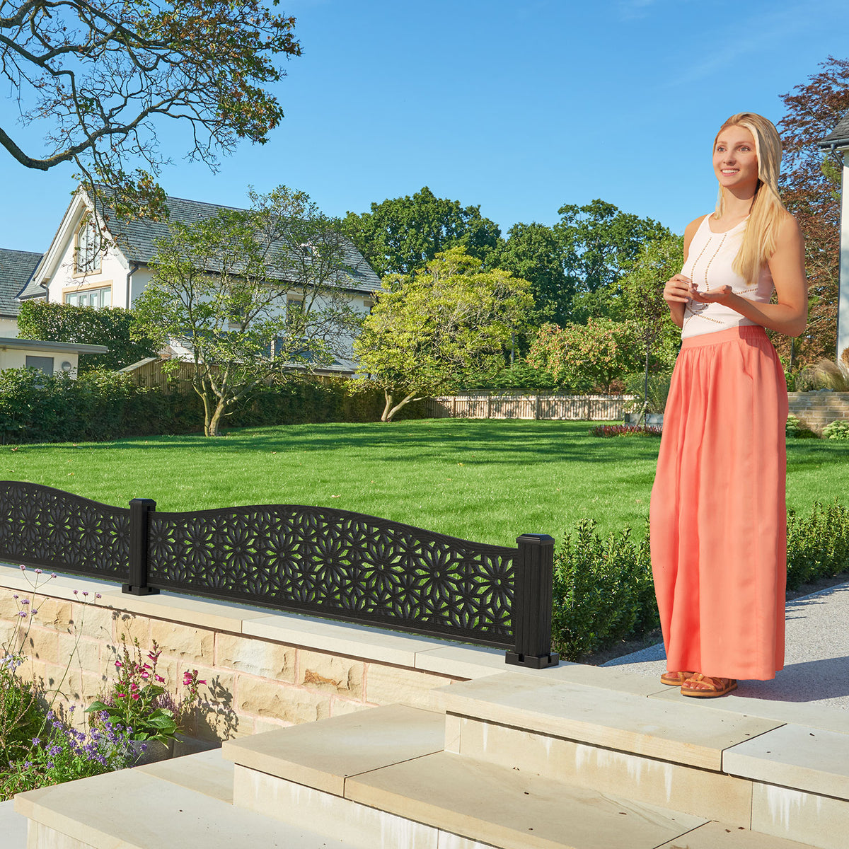 Narwa Decorative Fence - 180x40cm Curved Top - with our aluminium post ...